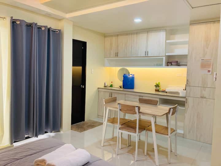 45 Sq. M. Studio Type Unit Free Wifi And Netflix - Leganes