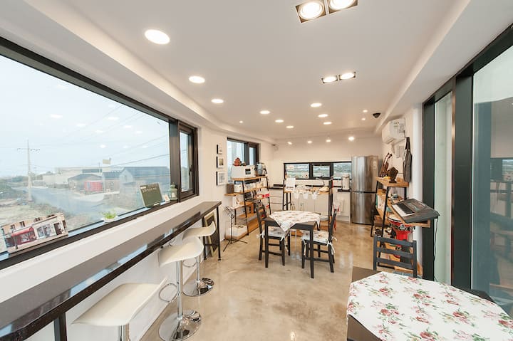Sopoong 3 People Stay - Jeju-si
