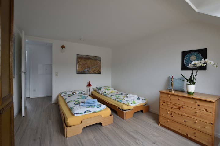 Möbliertes Zimmer Für 1 Bis 2 Pers. - Stuttgart