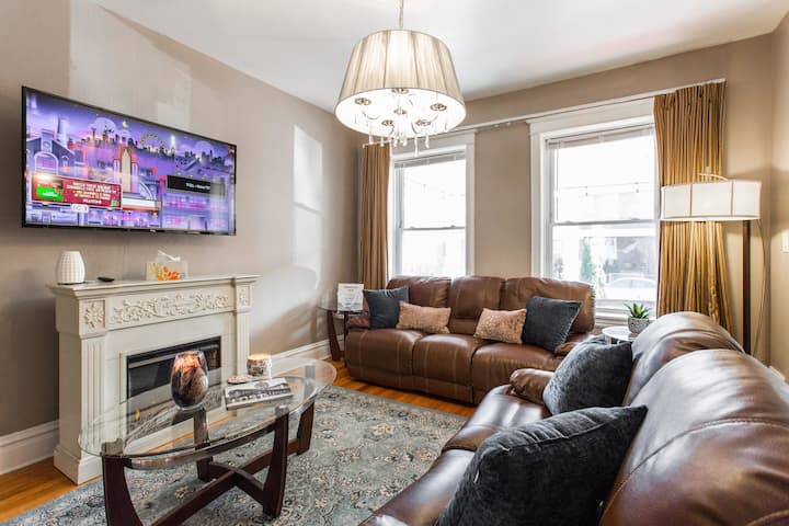 6br/2ba Home - Modern Comfort Meets Historic Charm - Burnside - Chicago
