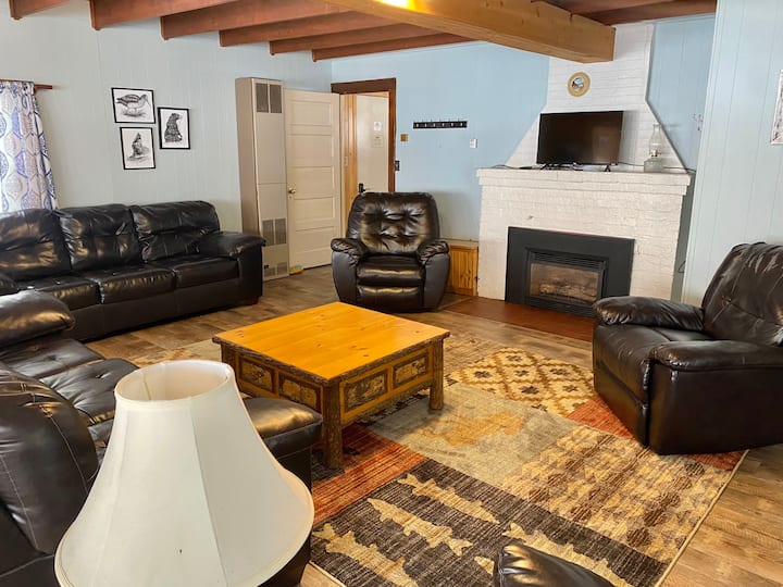 Lodge On Autrain Lake! Beach, Dock, Bonfires! - Au Train, MI