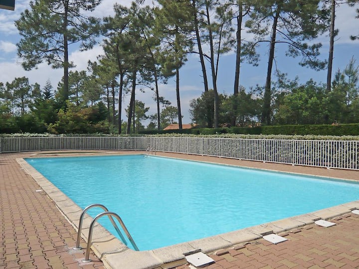 Agréable Pavillon Mitoyen Sur Le Golf 5bor - Lacanau