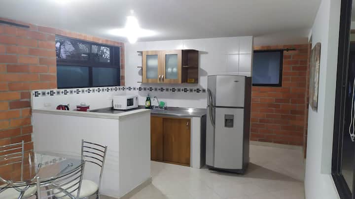 Guayacan Laureles - 2 Bedrooms, Bars, Restaurants - Medellín