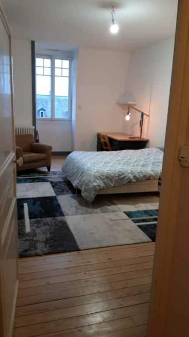 1 Chambre Chez L'habitant, Kitchenette Partagée - Mayenne