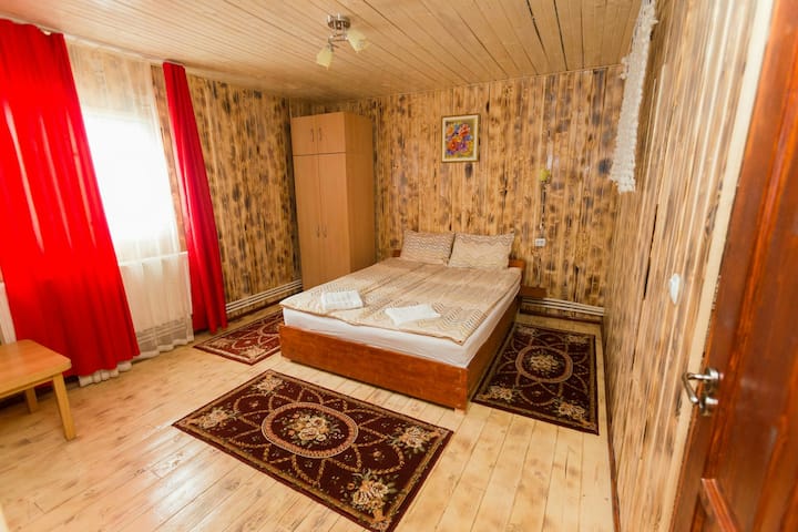 Best Place To Stay In Turda. Nice Double Room. - Turda