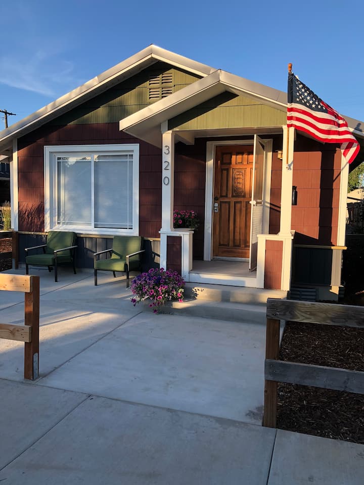 Downtown Bungalow - Redmond, OR
