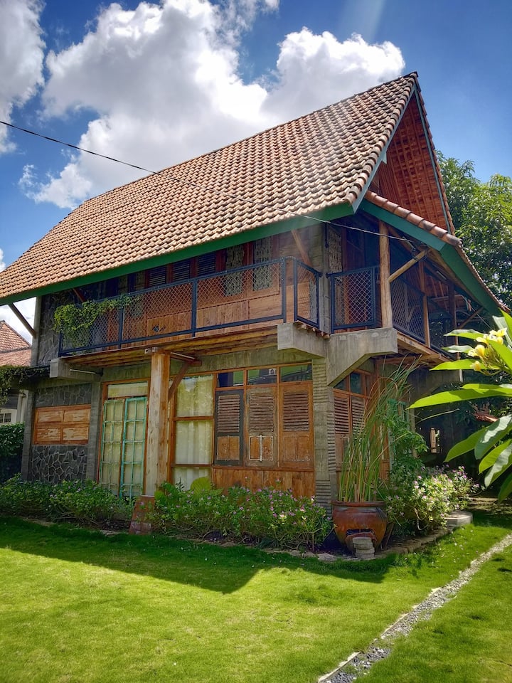 Omah Mawar Upstair - Yogyakarta