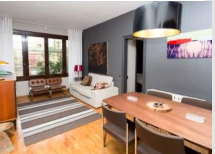 Orange Tree View Flat With Patio - Barcelone