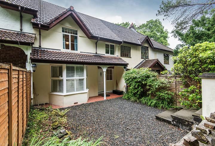 Lovely Cottage Just Yards From The Beach - サンダーズフット