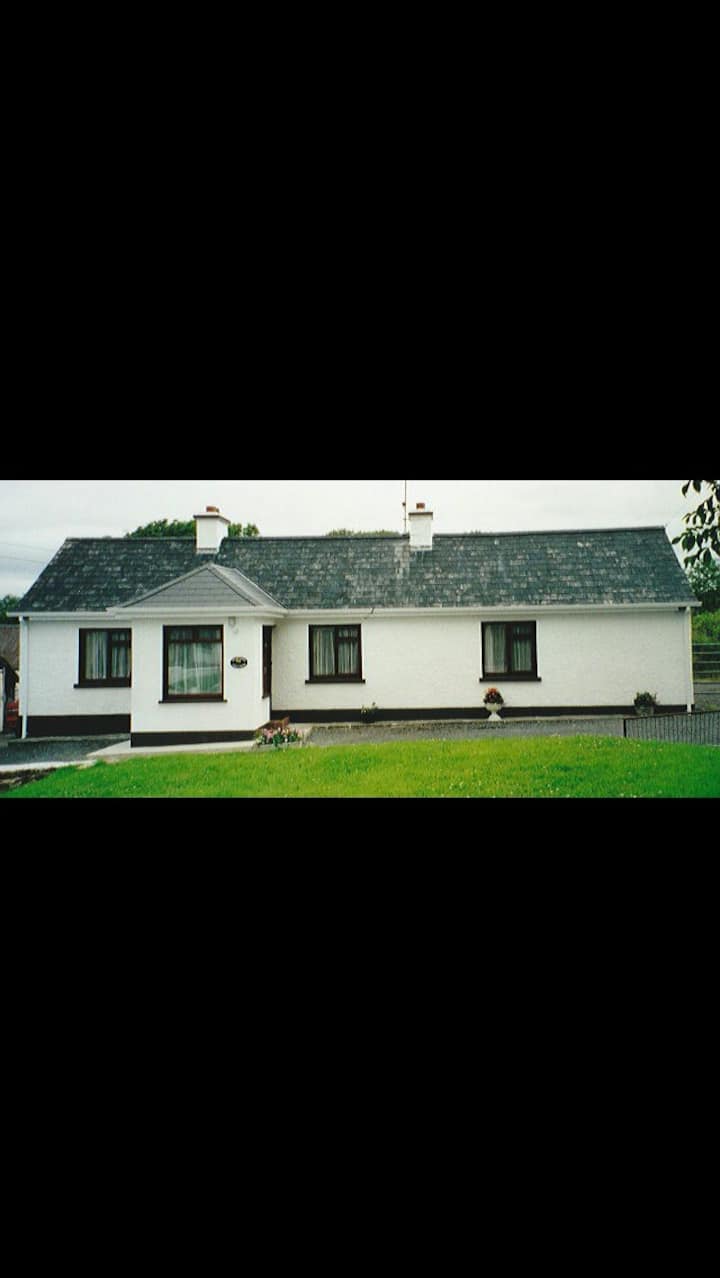 Daffodil Cottage On The Wild Atlantic Way - Ireland