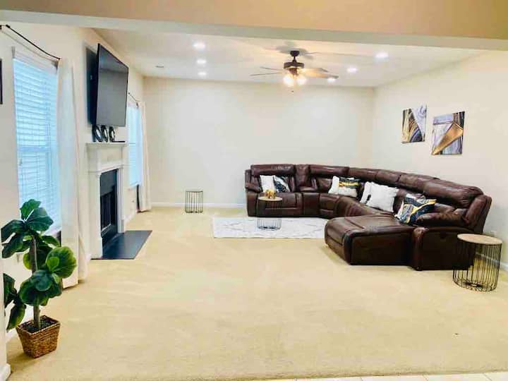 Jcr Luxury Escape - Union City, GA