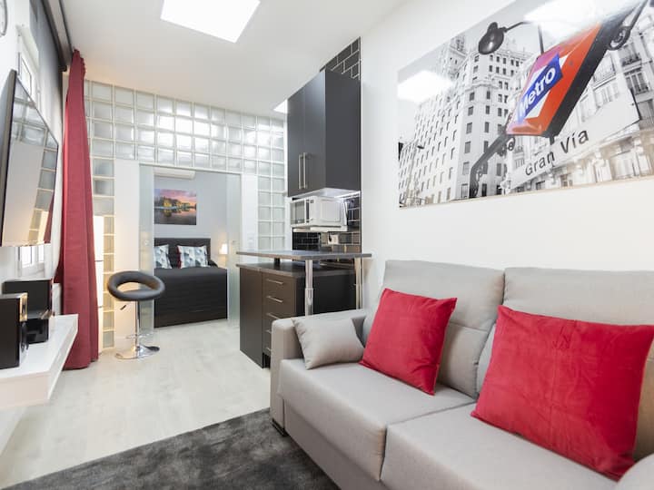 Cozy And Modern Apartment In Gran Vía Madrid - Chamartín