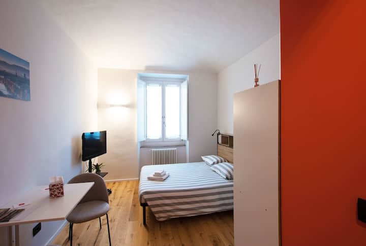 Da Vinny Al 33. Torino Centro, Monolocale Luminoso - Turin
