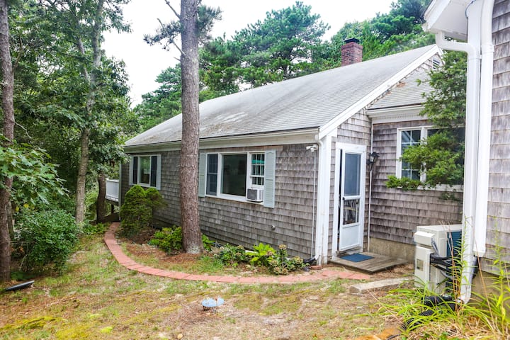 Chequessett "Hide-away" - Wellfleet, MA
