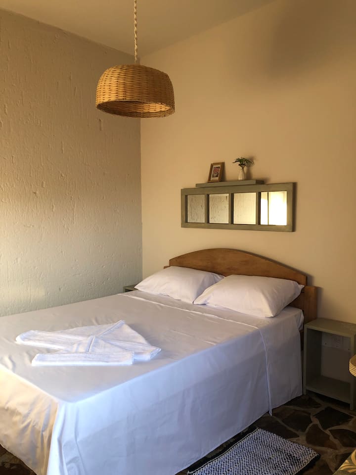 Quarto Em Canasvieiras Ap 06 - Florianópolis