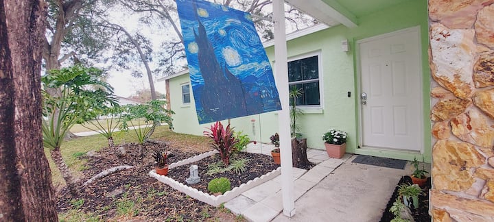 Sunny Days & Starry Nights! 2/1 Home Great Price! - Pinellas Park, FL