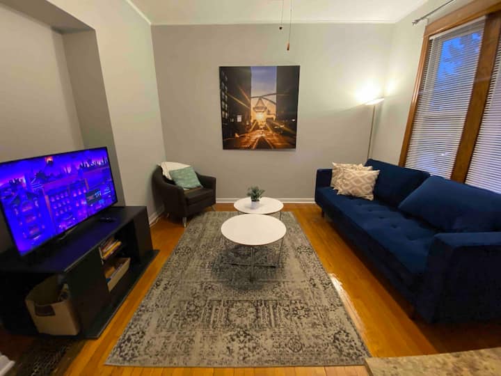 Lincoln Square True Chi-gem Location Ez Parking - Chicago