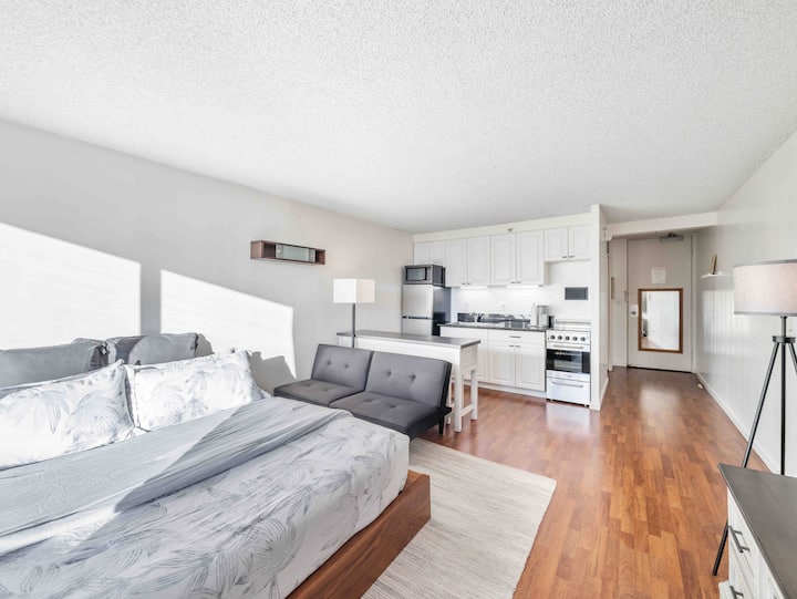 Free Parking- Entire Condo Waikiki - Honolulu