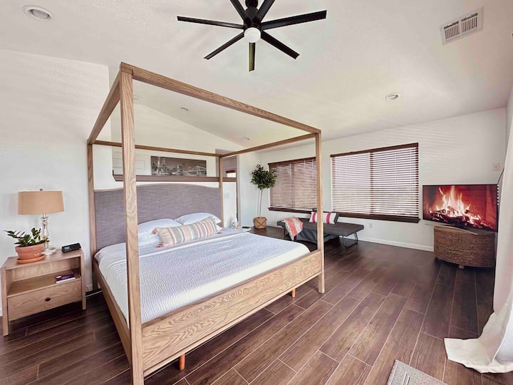 Stunning Perched High On A Hill Home. - Bremerton, WA
