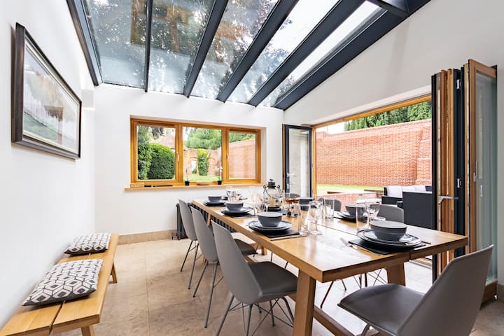 Sandicomplex- 2 Properties Joined By A Garden Gate - Kent