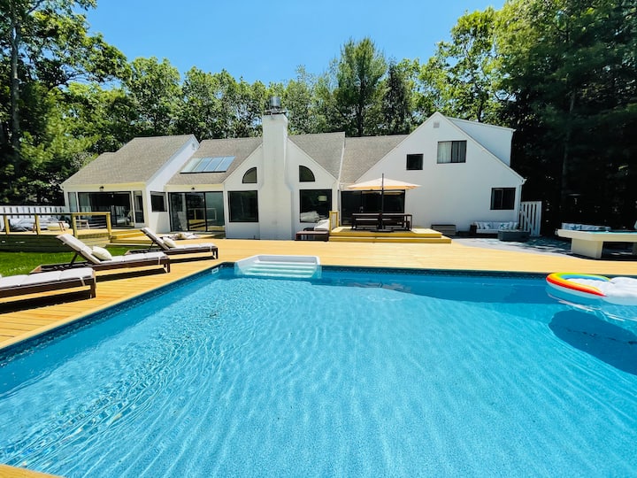 Private Luxury East Hampton Oasis W/pool - The Hamptons, NY