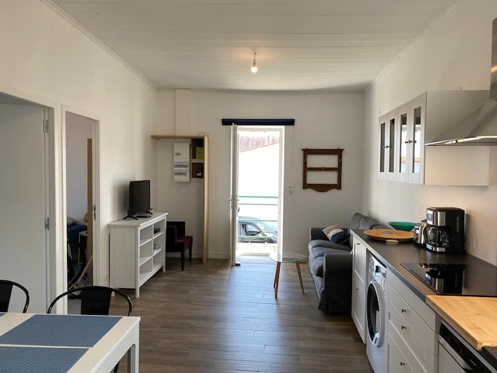 Jasmins. Logement En Cœur De Village Avec Jardin - Saint-Trojan-les-Bains