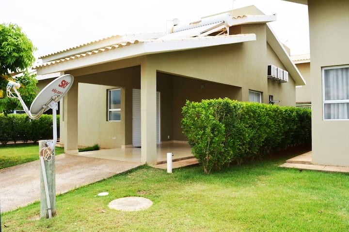 Casa Inteira Para 8 Pessoas+descontos - Caldas Novas