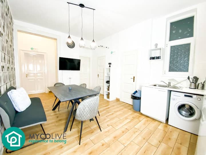 Modern Big At Heart Of Jewish Quarter Kazinczy 6 - Budapeszt