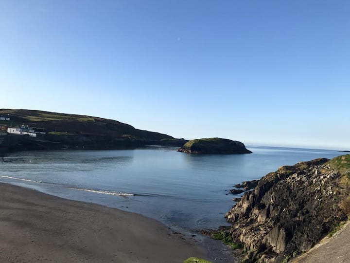 Tragumna Holiday Rentals & Homes - County Cork, Ireland | Airbnb