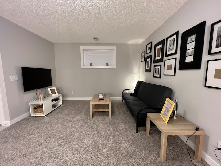 Private Basement Suite | Cozy & Comfortable - Airdrie