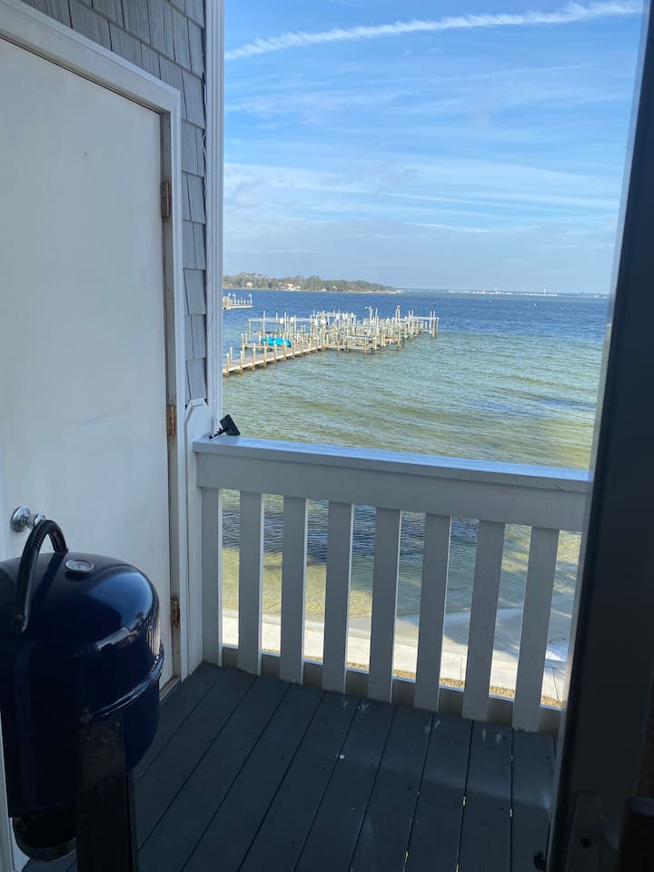 Waterfront End Unit: View! Pool, Pier, And Beaches - Okaloosa Island, FL