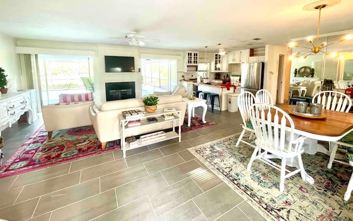 Beautiful Private Getaway In Bonita Springs - Bonita Springs, FL