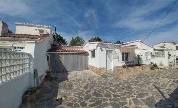 Casa A Menos De 1 Km De La Playa - Empuriabrava