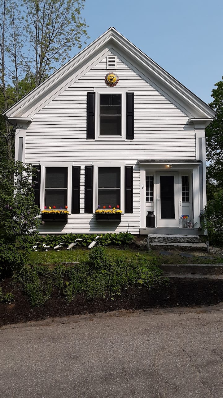Downtown Bridgton Master Bedroom Suite - Bridgton, ME