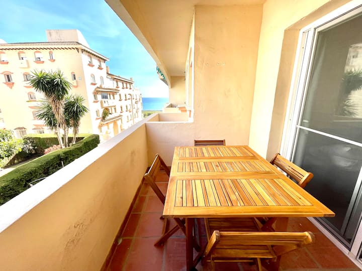 Beachfront Apartment - Direct Access To The Beach - Estepona