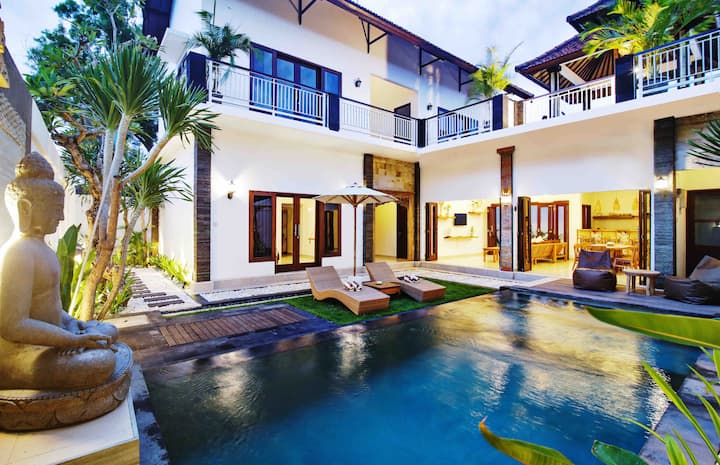 4 Bedrooms Villa In Seminyak. Private Pool - Kuta