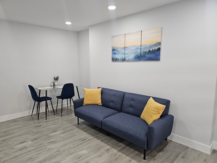 New, Luxury & Modern Studio Apartment. - Palm Springs, FL