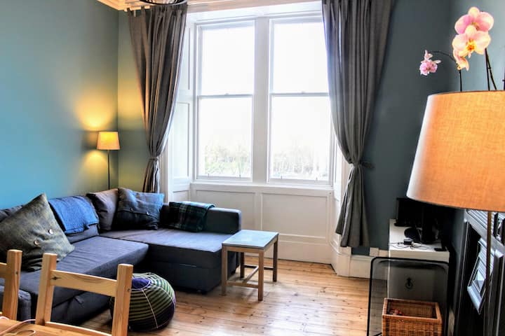 Bright, Modern Arthurs Seat Apartment - Sleeps 4 - Edimburgo