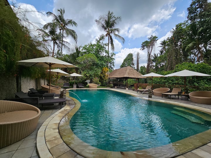 Palatial 9 Bd Private Pool Villa - Ubud