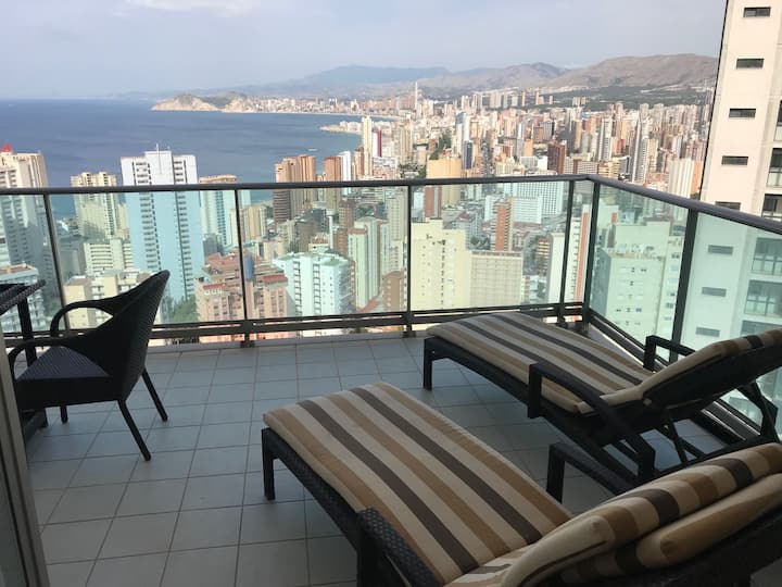 City Skyline&sea As Far As Eyes Can See! - Benidorm