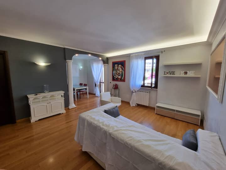 Appartamento Rifinitissimo Con Vasca Idromassaggio - Santa Marinella