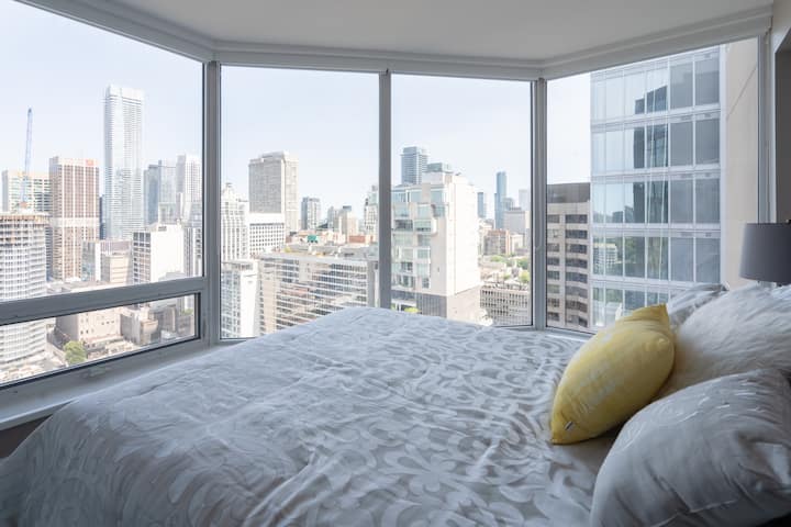 Yorkville 29th Floor Celebrity Suite Great View - Toronto, ON