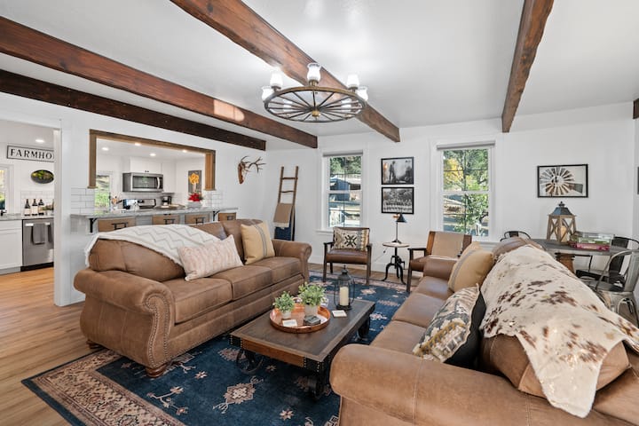 8 Mile House - Santa Margarita, CA
