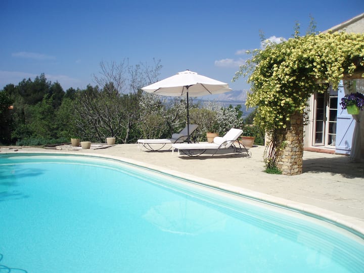 Appartement Dans Villa Au Coeur De La Provence - Trets