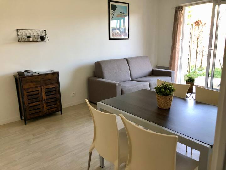 Joli T2 Avec Petite Terrasse Et Parking Privé - Douarnenez