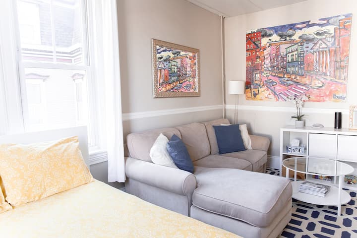 Fabulous Studio W/ Free Parking & Great Location - 波特蘭