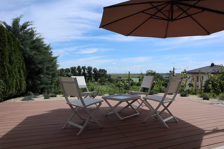 Haus Mit Seeblick In Jois - Neusiedl am See