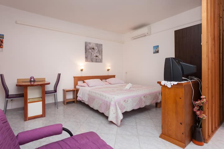 Greta-charming Studio For 2 In Rovinj - Rovinj