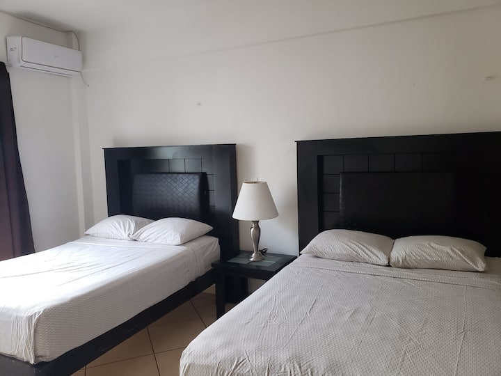 A Una Calle Del Ado 5ta Av. Supercentrico 104 - Playa del Carmen