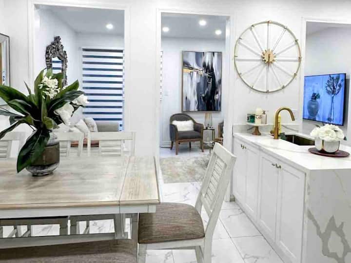Luxury Home In Toronto (Mississauga) - 미시소거